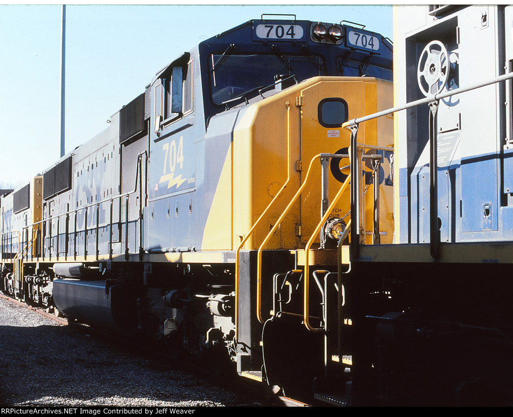 CSXT 704